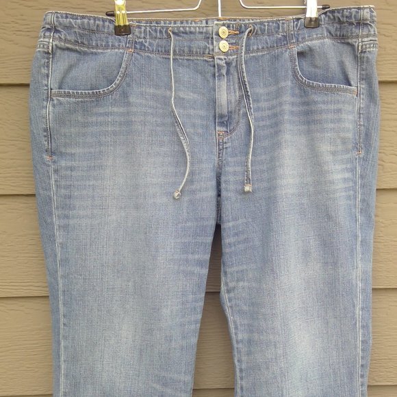 Old Navy | Jeans | Old Navy Boyfriend Fit Capri Jeans 6p | Poshmark